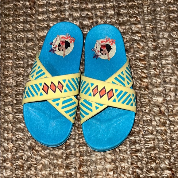 Disney | Shoes | Disney Blue And Yellow Sandals With Geometric Pattern ...